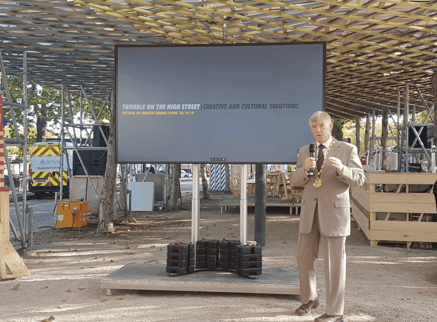 The Samsung QM98 - Red Event Production